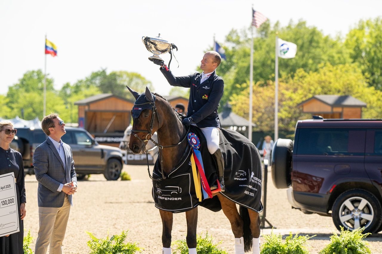 Michael Jung and fischerChipmunk FRH take early lead - News - Hippomundo